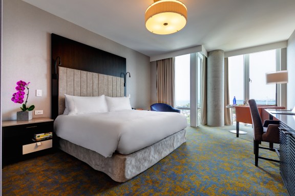 Toronto Hotel X Combines Urban Style With Resort-Grade Amenities | Fortune