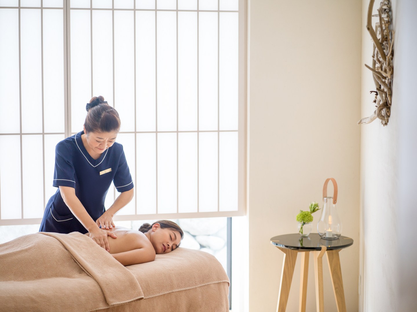 This Luxury Spa and Resort in Japan Is Surrounded by More Than 2,000 ...