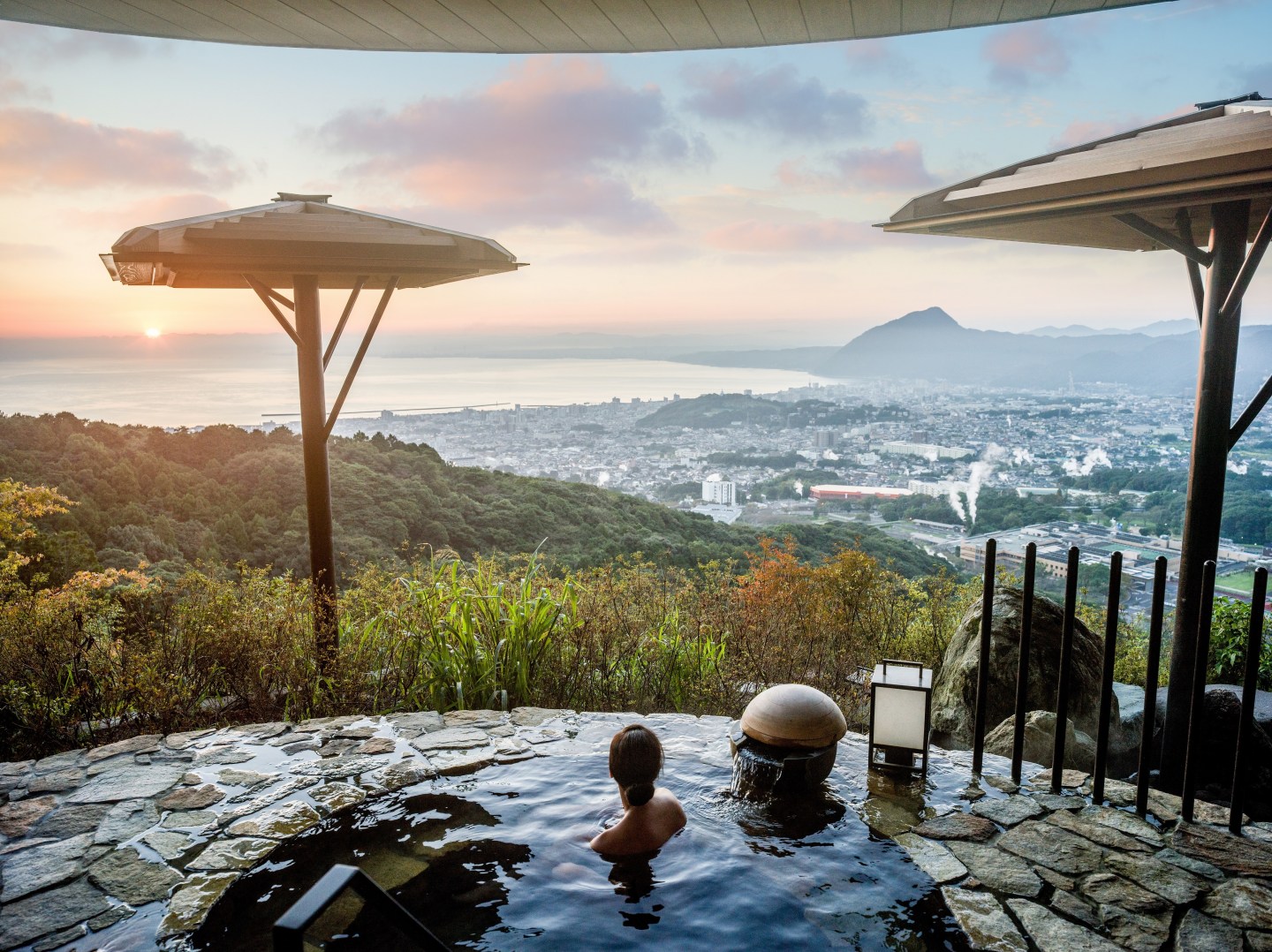 This Luxury Spa and Resort in Japan Is Surrounded by More Than 2,000 ...