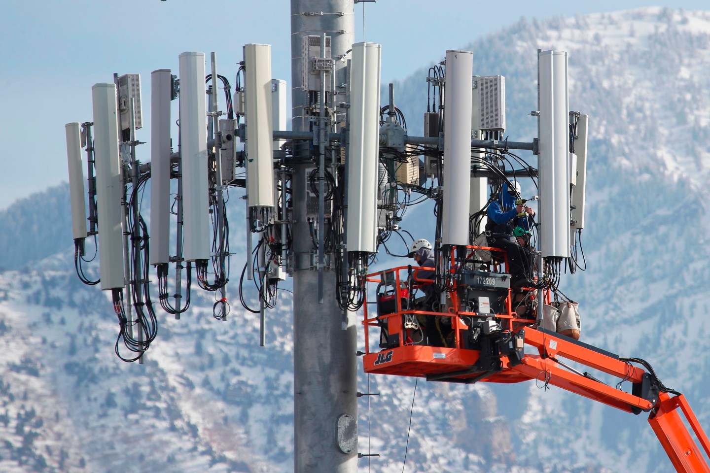 Verizon Communications Inc. (VZ) Company Profile, News, Rankings | Fortune