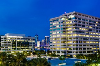 Fidelity National Information Services, Inc. (FIS) Company Profile ...