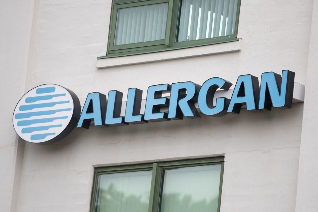 Breast implant recalls: FDA asks Allergan to track down women with ...