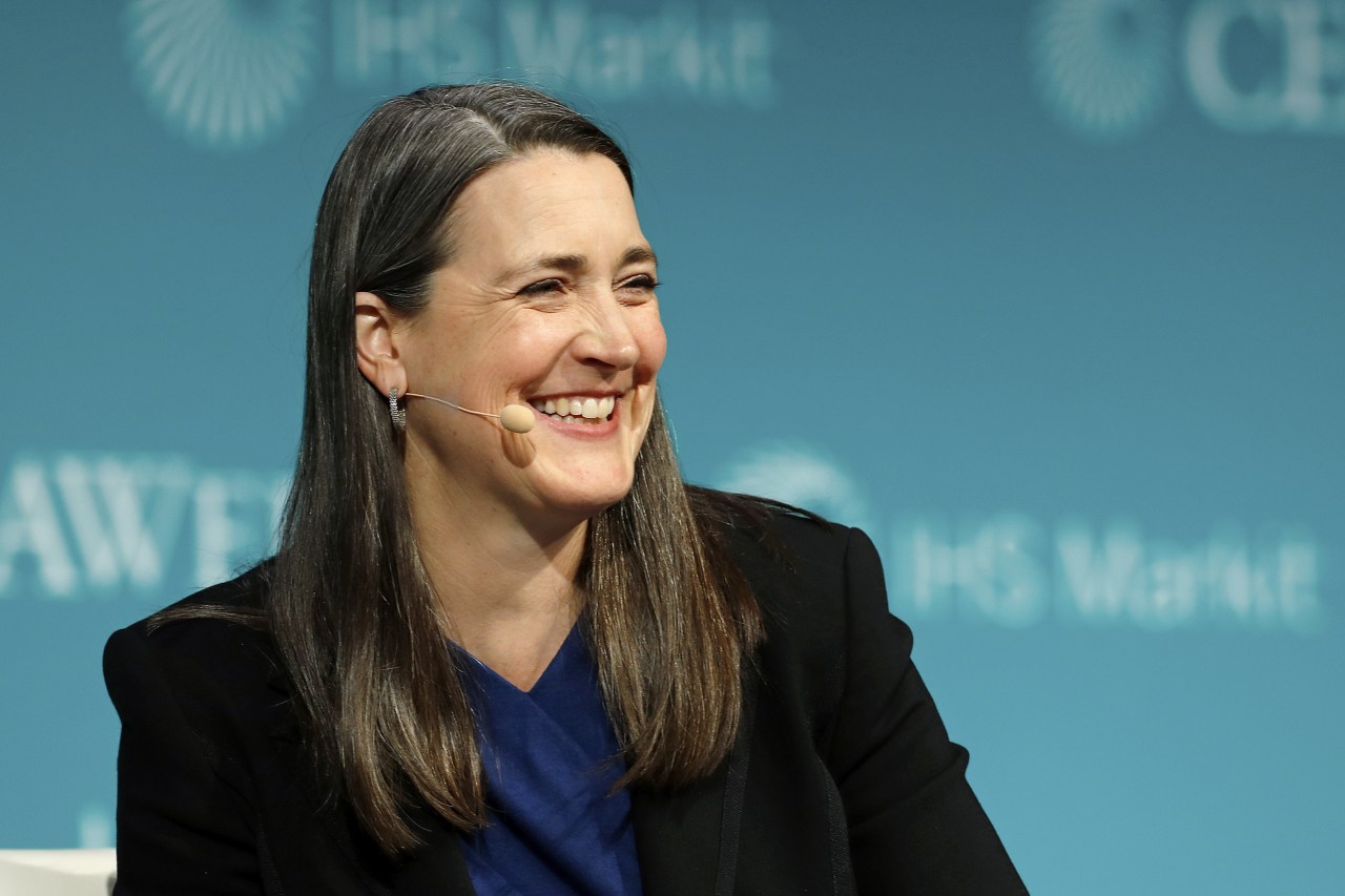 PG&E CEO is 1st woman to go from top of one Fortune 500 company to ...