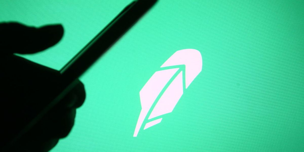 Robinhood sued by parents of trader Alex Kearns, who killed himself ...