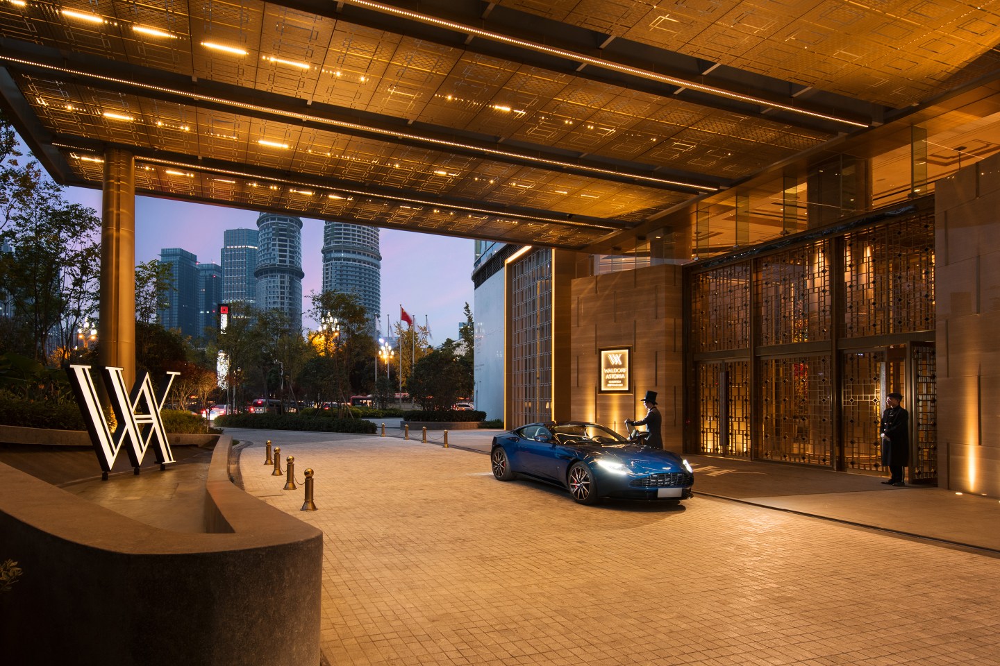 Hilton Worldwide Holdings (HLT): Company Profile, Stock Price, News ...