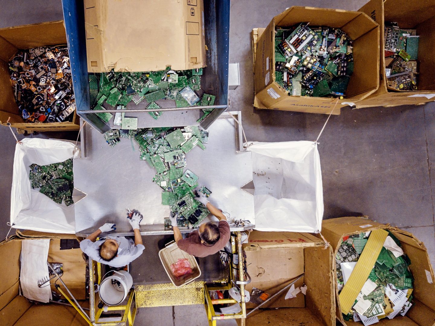 Big tech firms move to tackle the e-waste explosion, but is it enough ...