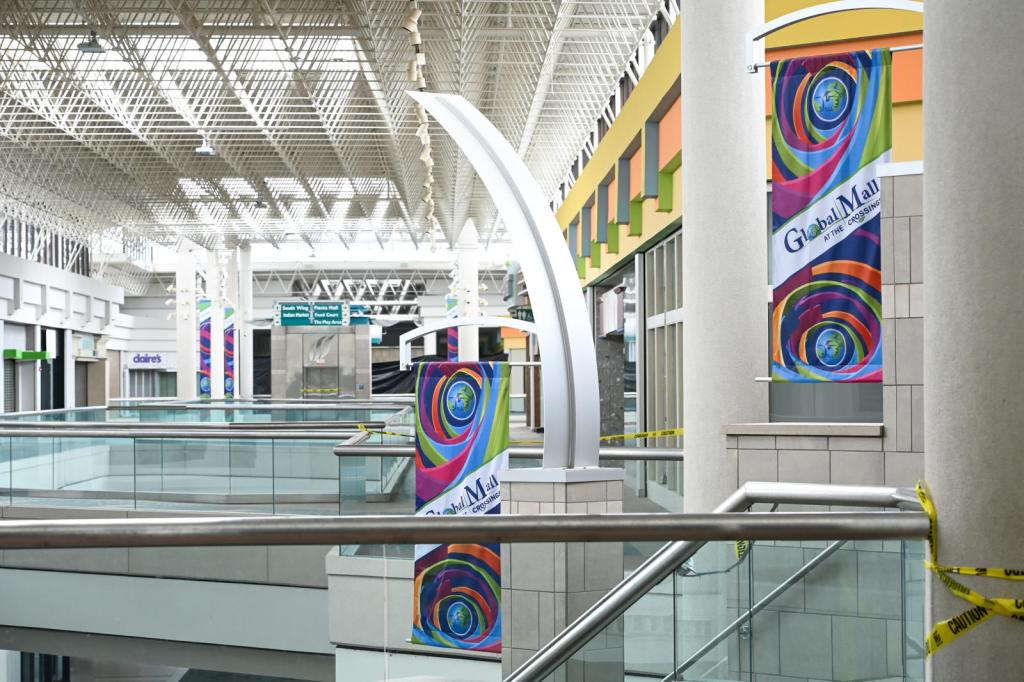 The health care industry is opening clinics in dying shopping malls ...