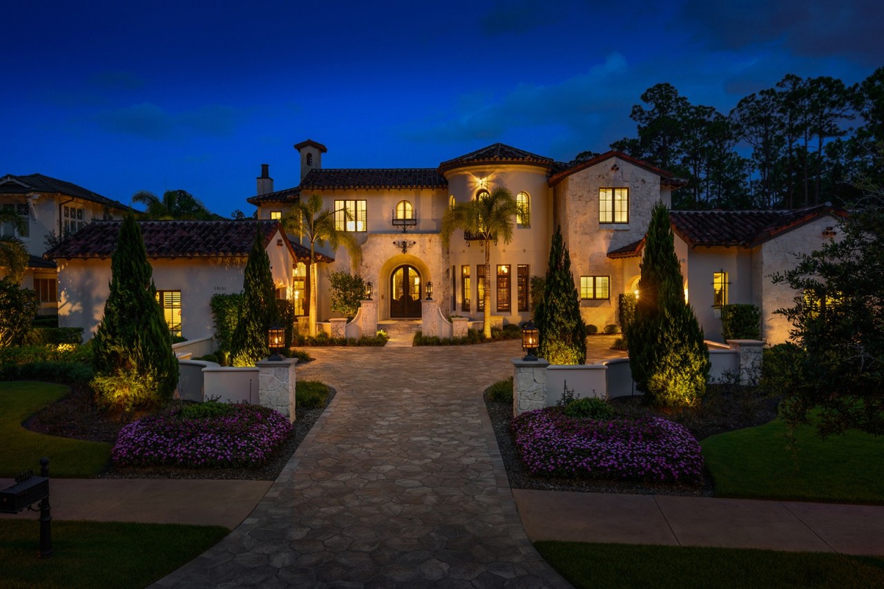 $15 million mansion just outside of Walt Disney World is full of ...