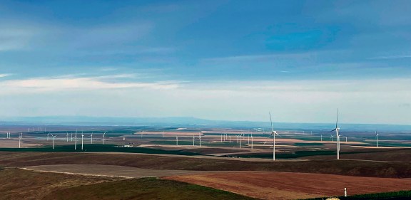 Oregon's Wheatridge renewable energy plant goes live with wind, solar ...