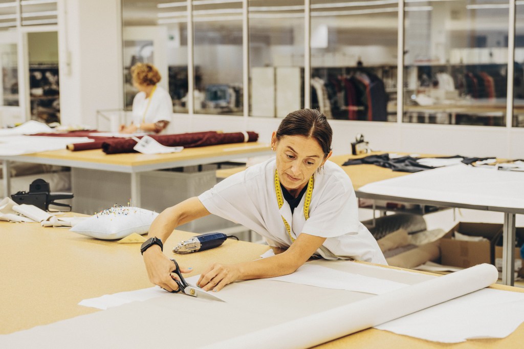 Fast-fashion giant Zara faces a huge challenge in the climate crisis ...