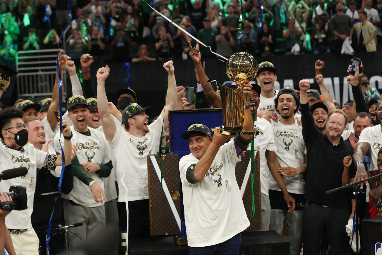 Billionaire Marc Lasry to sell 25% Milwaukee Bucks stake: source | Fortune