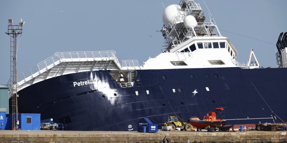 Ship once owned by Microsoft cofounder Paul Allen has tipped over, at ...