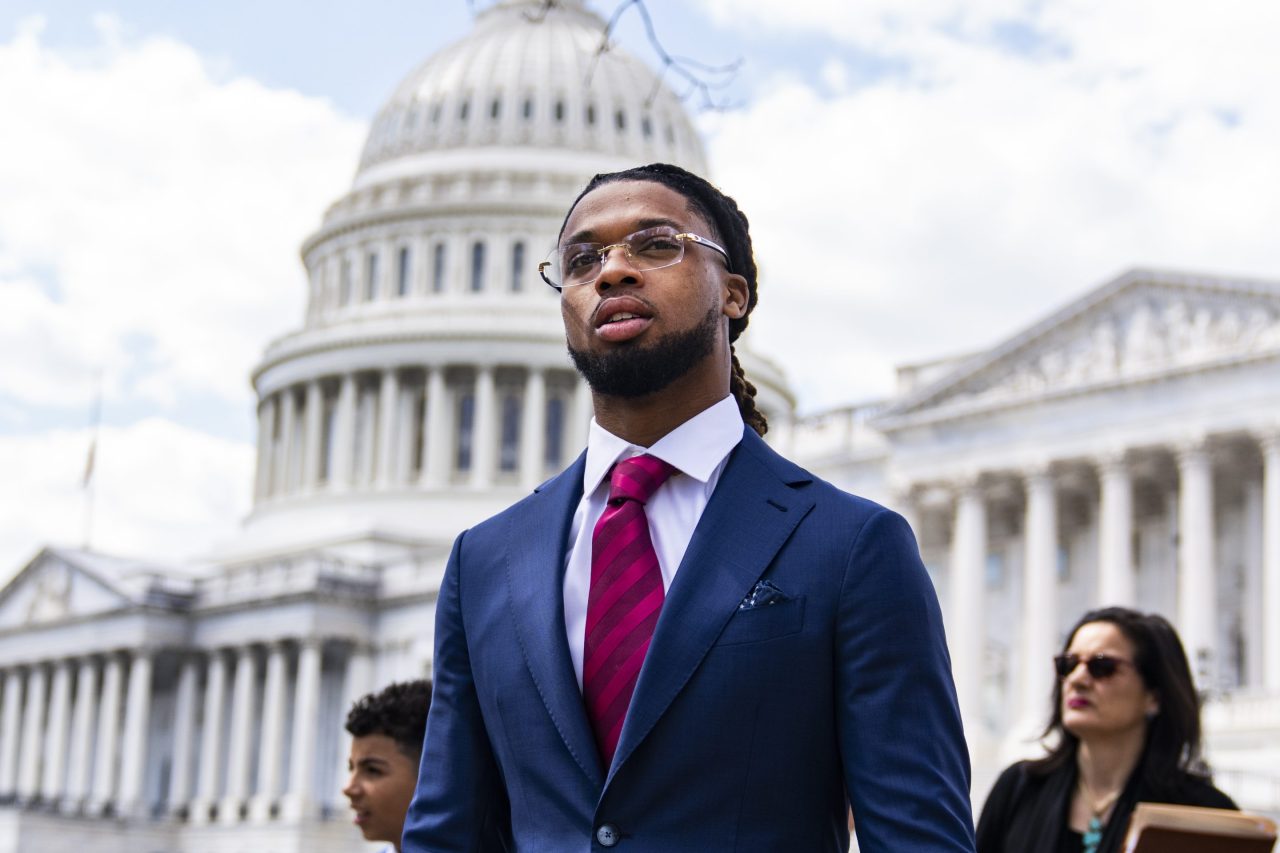 Joe Biden meets NFL player Damar Hamlin during White House visit | Fortune