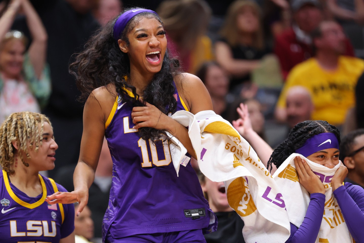 NCAA women's basketball game highlights a double standard | Fortune