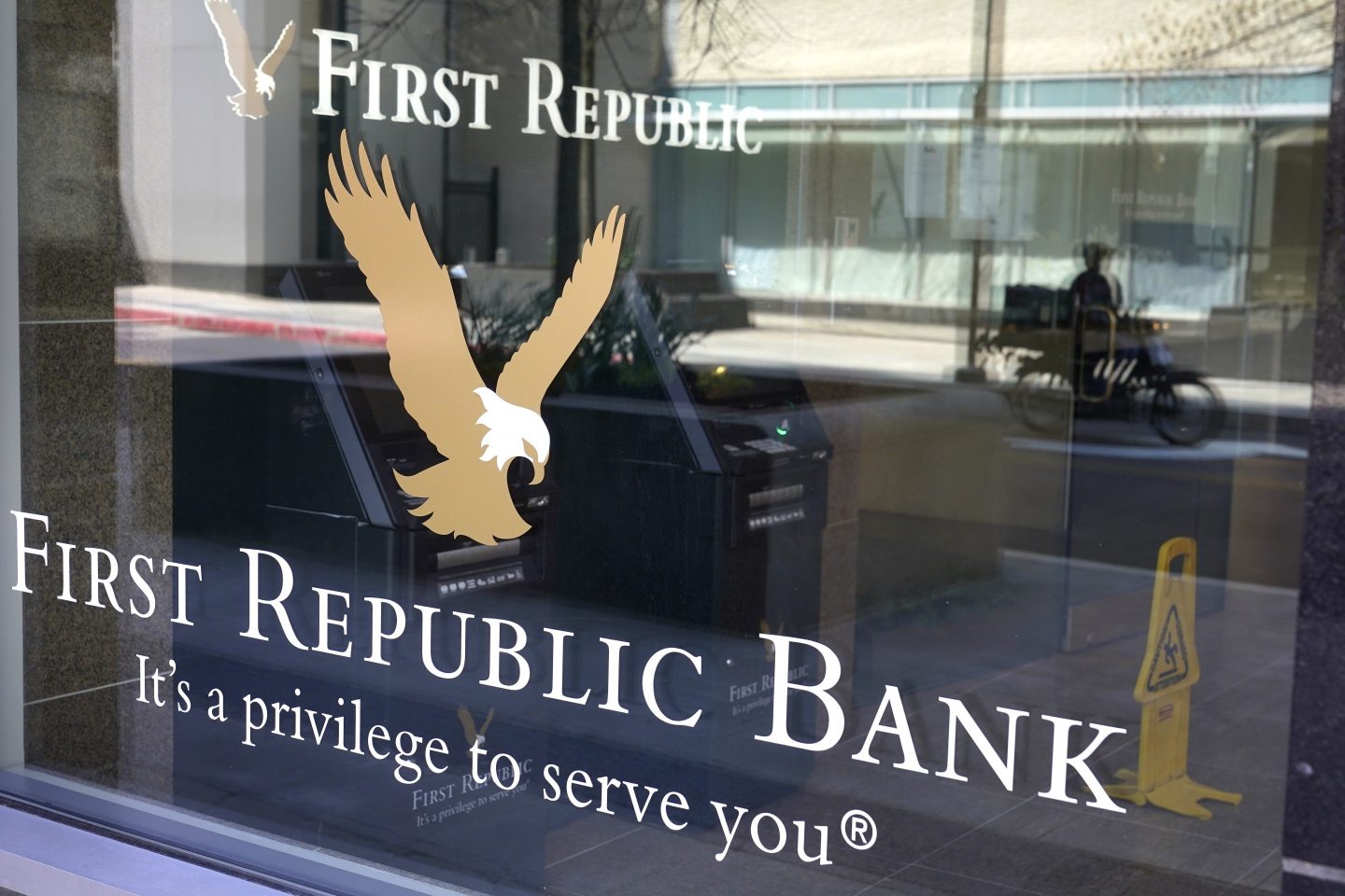 What to know about the First Republic Bank collapse | Fortune