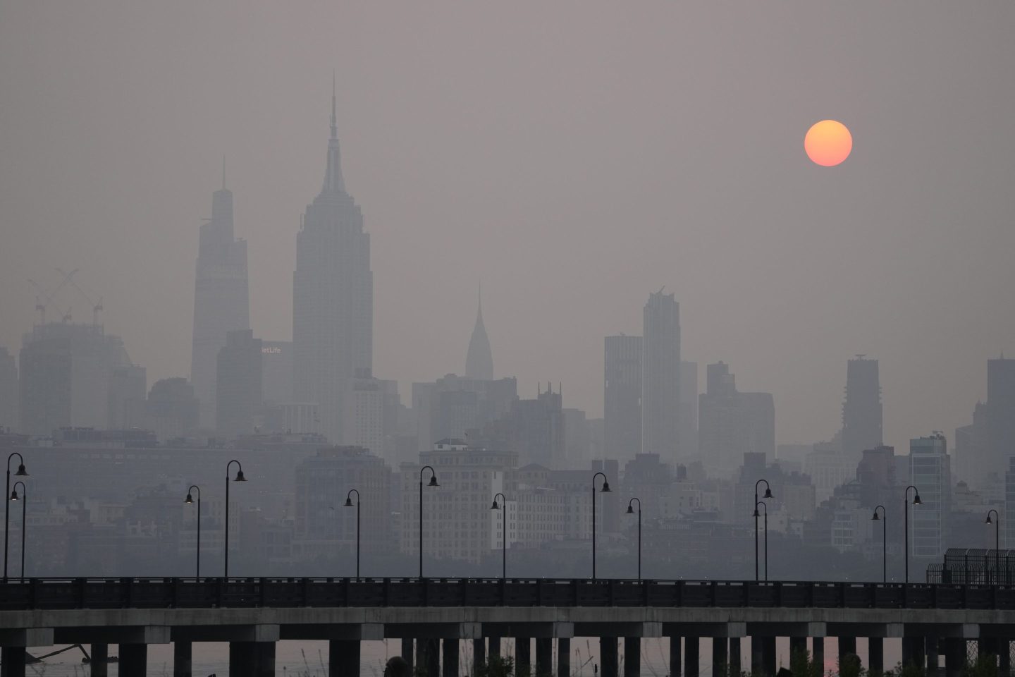 Why is New York, northeast sky full of smoke? | Fortune