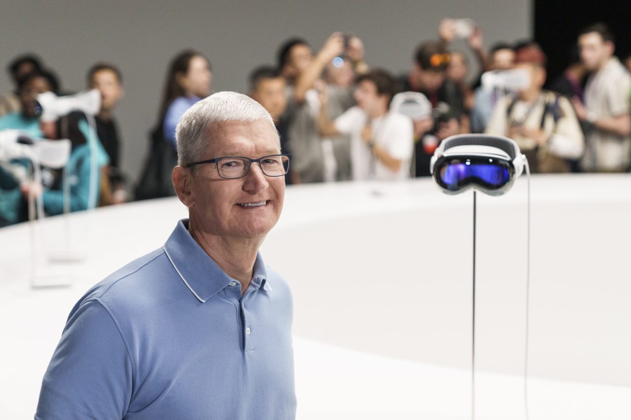 Apple's Vision Pro headset is 'revolutionary, Tim Cook says | Fortune