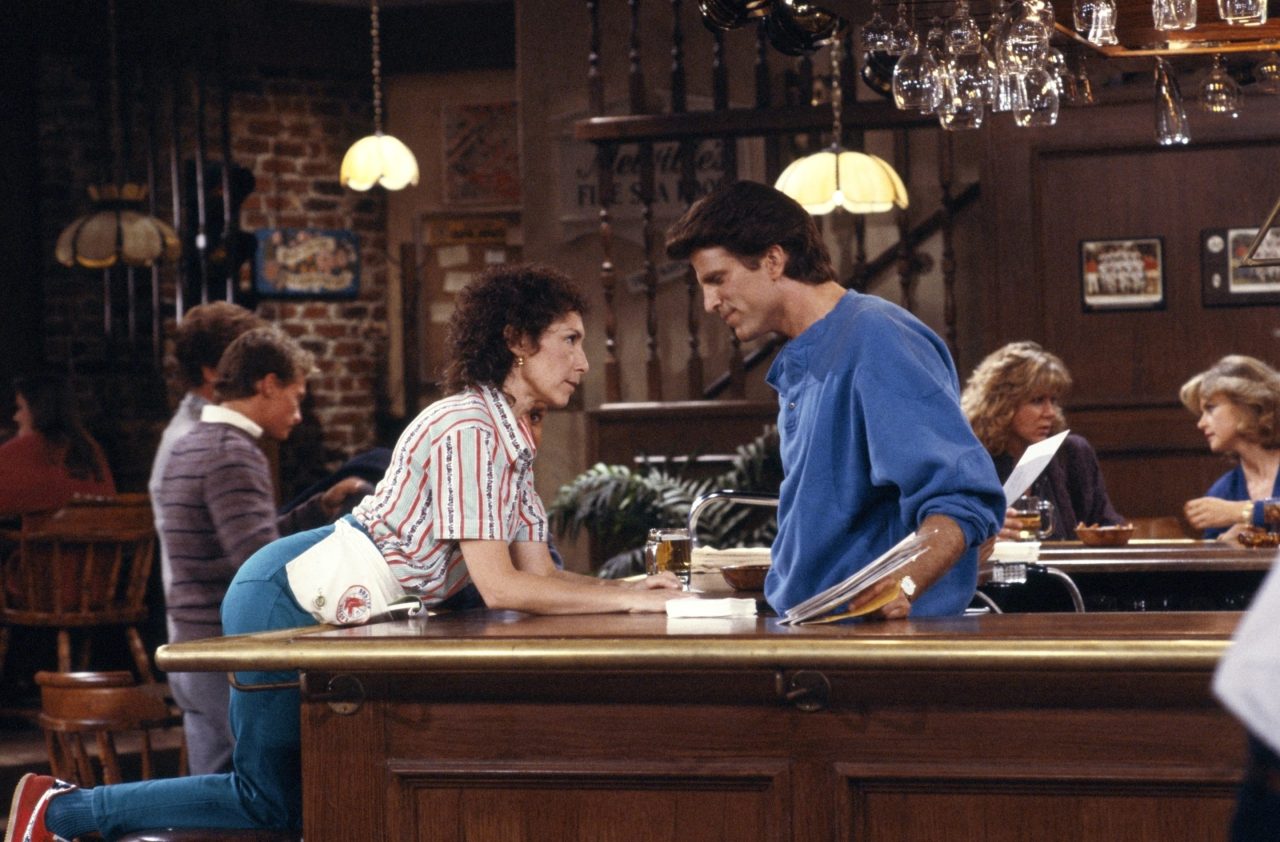 'Cheers' bar sells for $675,000 at auction | Fortune