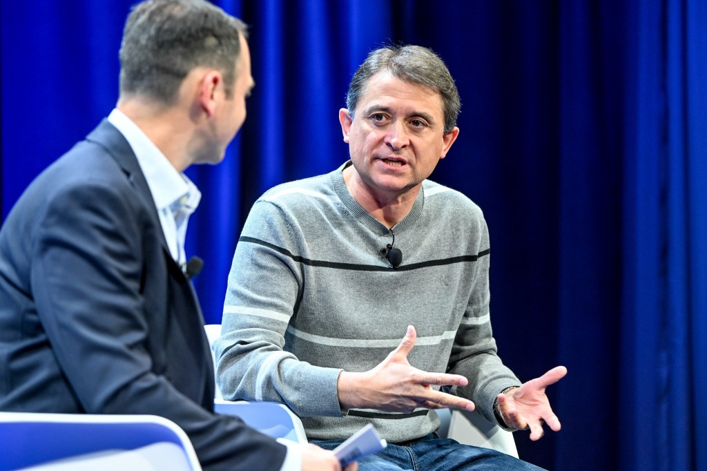 Microsoft VP: Bing chatbot has increased click-throughs | Fortune