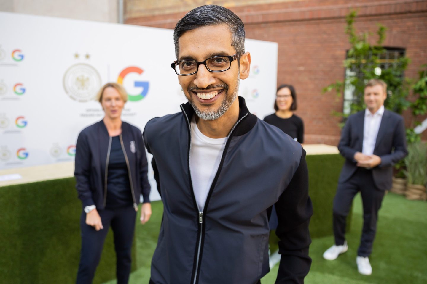 Alphabet revenue grew more than spending for first time since 2021 ...