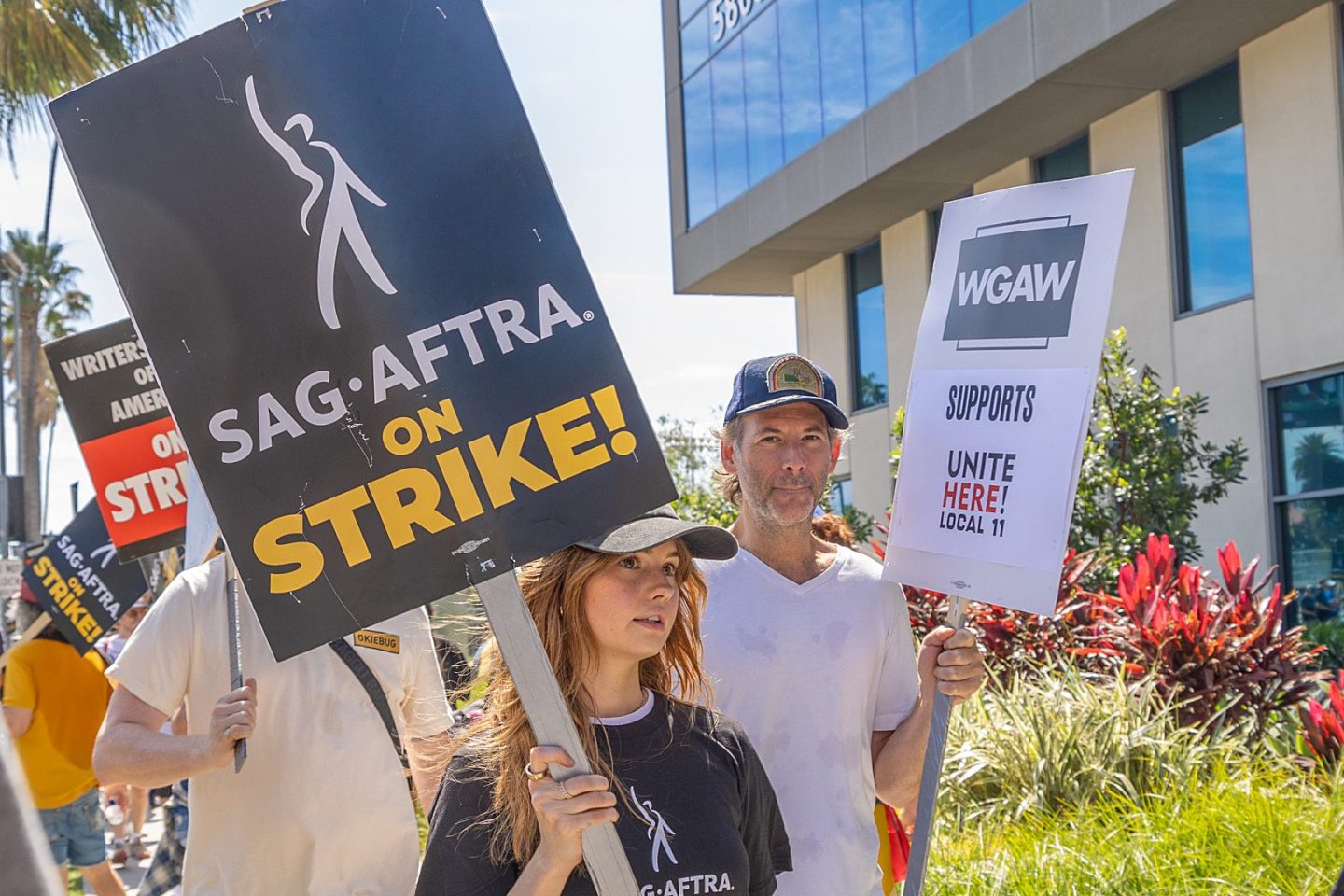 SAG-AFTRA writers strike explained: Why A.I. is such a hot-button issue ...
