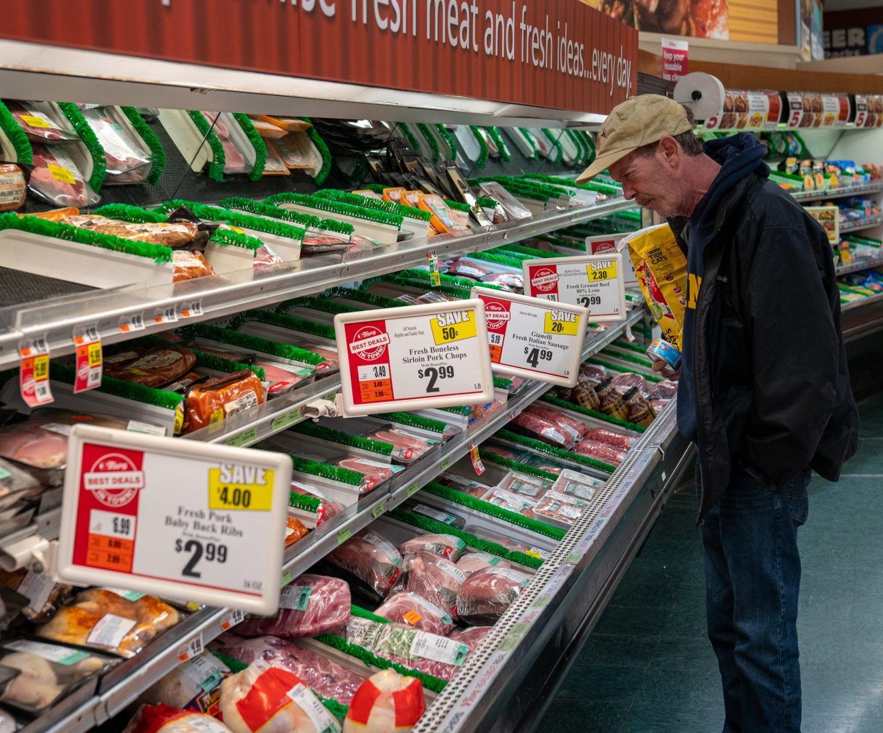 'An invisible epidemic': America's workers are going hungry as food ...
