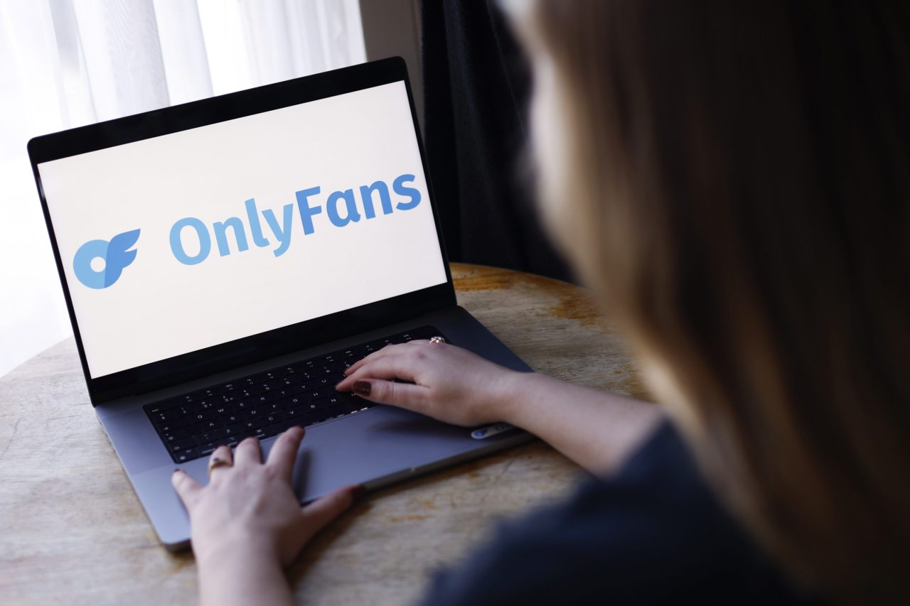 OnlyFans owner Leonid Radvinsky got a $338 million dividend payout ...