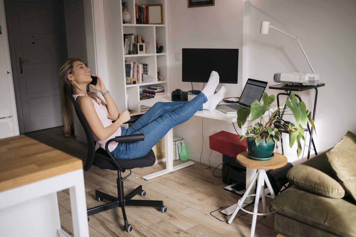 Remote workers are less productive, new research finds | Fortune