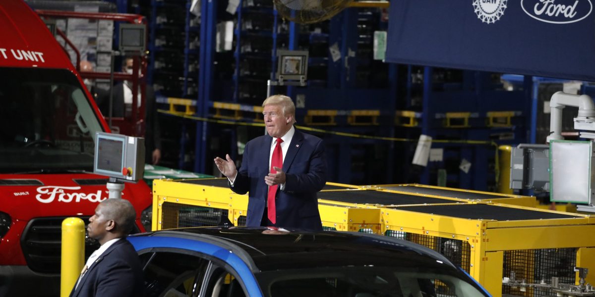 Trump flags autoworker support before picket line visit | Fortune
