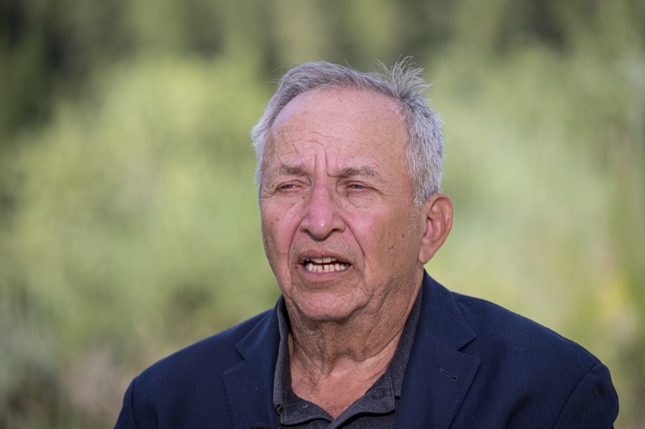Larry Summers: Fed ‘too optimistic’ on inflation, growth | Fortune