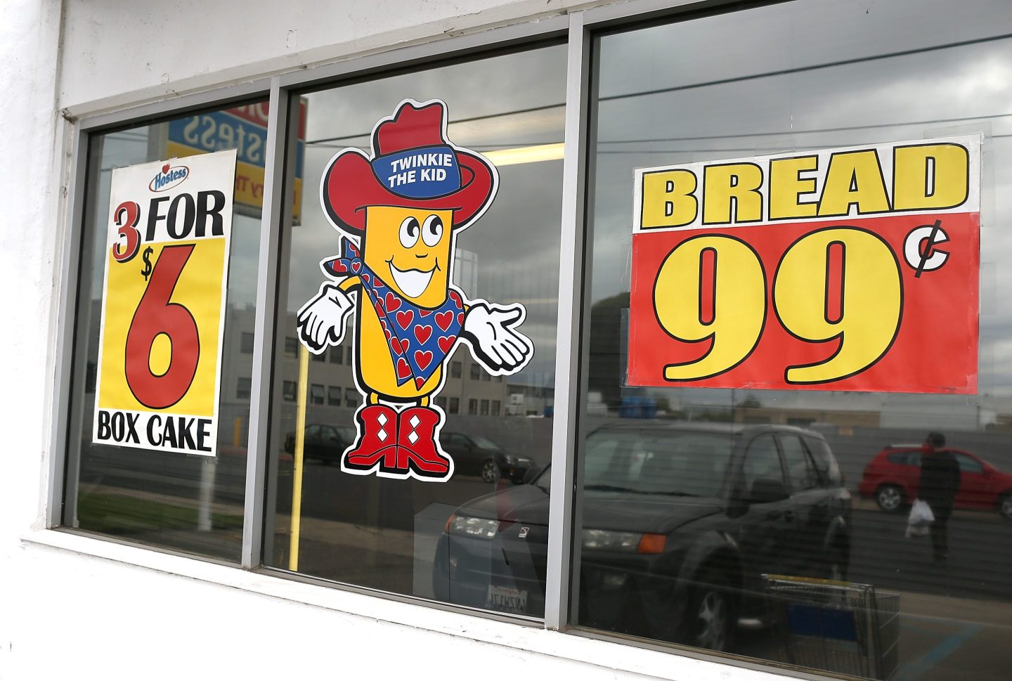 Smucker to acquire Twinkies parent Hostess for $5.6 billion | Fortune