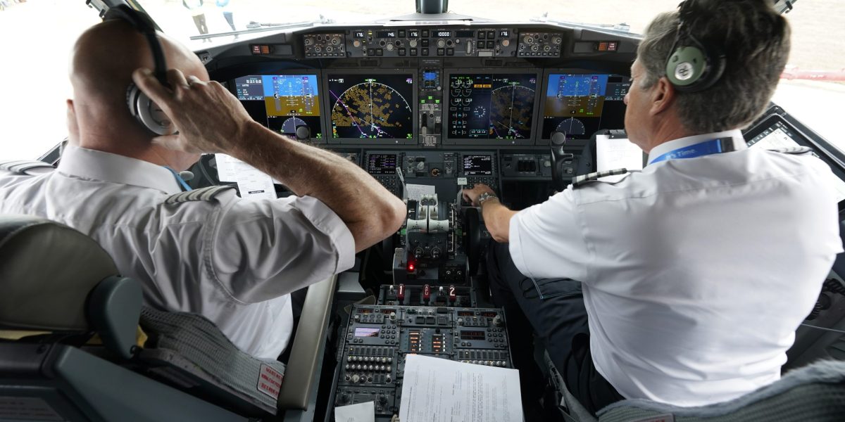 Pilot try to turn off engines renews mental health scrutiny | Fortune