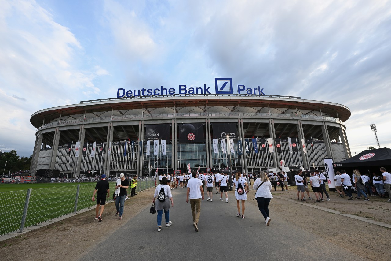 Deutsche Bank (DB): Company Profile, Stock Price, News, Rankings | Fortune