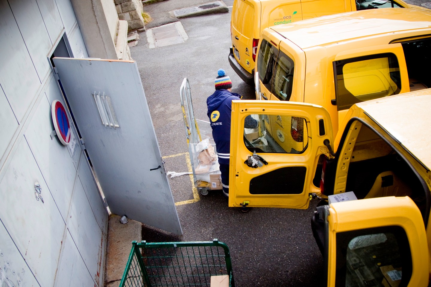 La Poste Company Profile, Stock Price, News, Rankings | Fortune