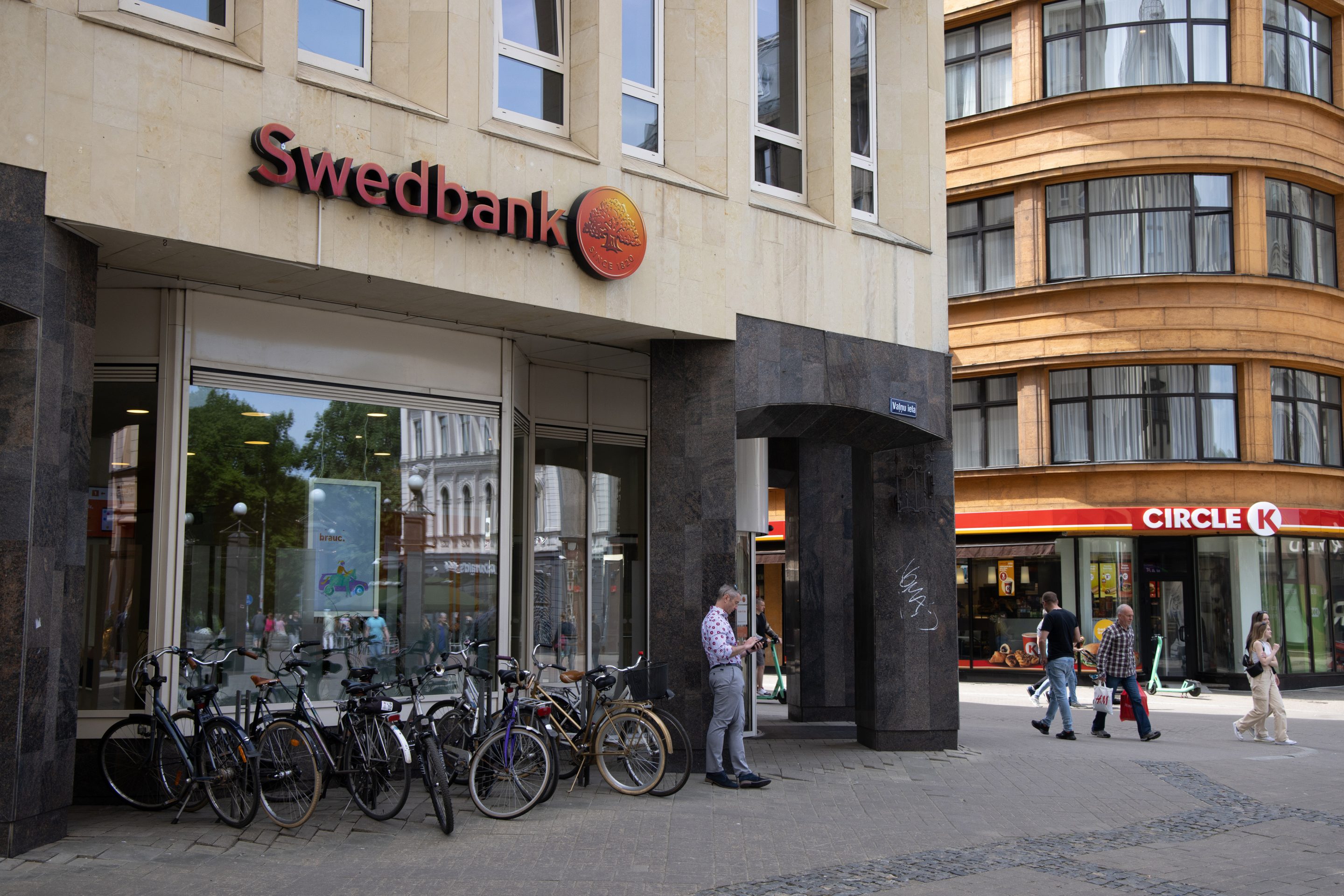 Swedbank (SWDBY): Company Profile, Stock Price, News, Rankings | Fortune
