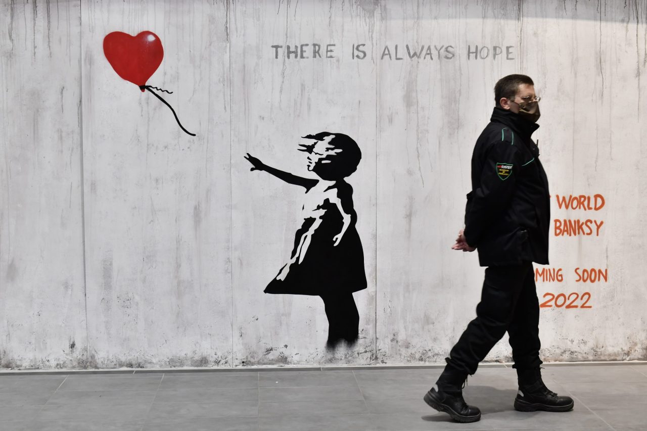 Who is Banksy? Upcoming defamation case may unmask graffiti street ...
