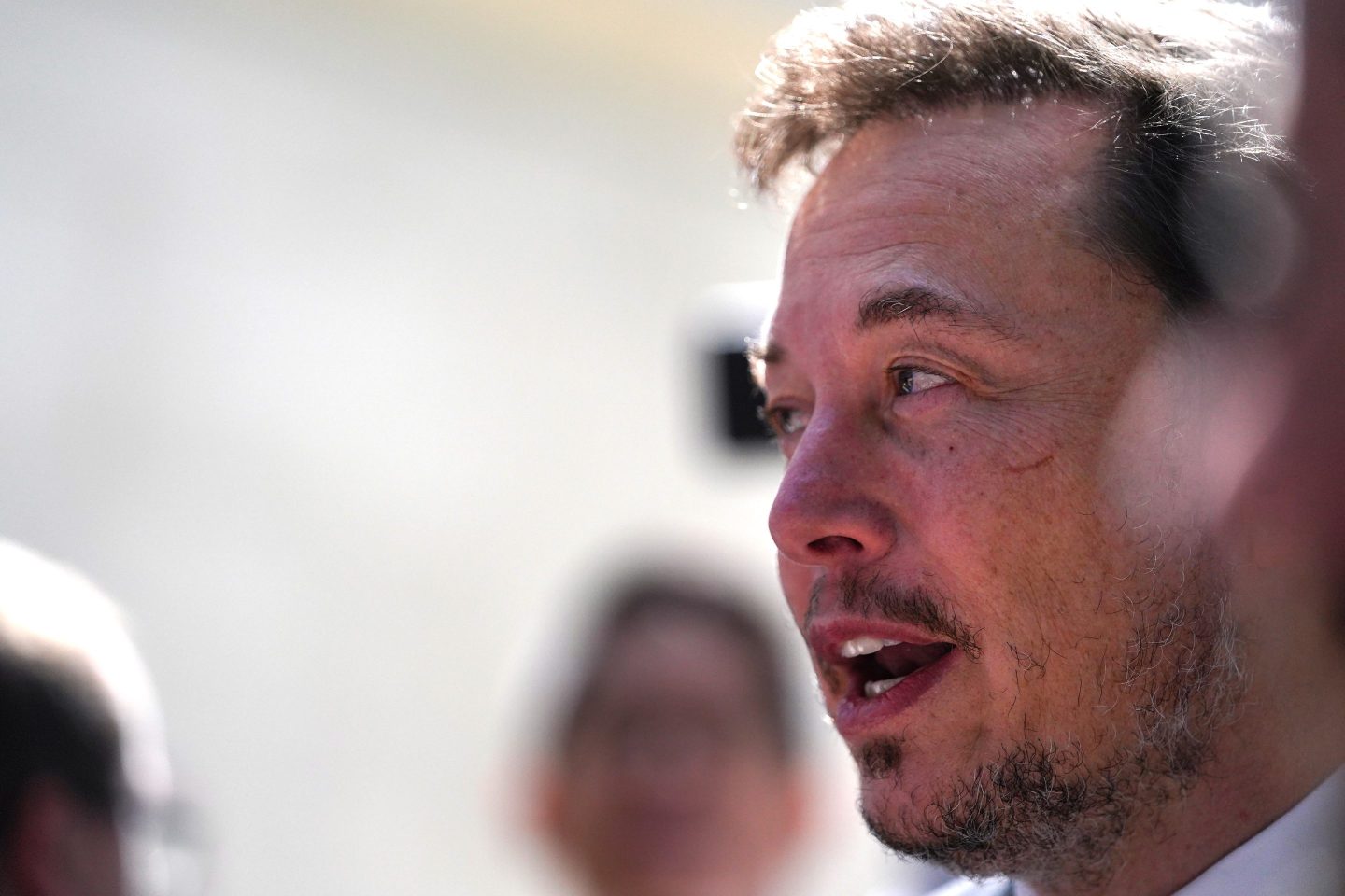 Elon Musk got rid of headlines on Twitter/X. It's massively backfiring ...