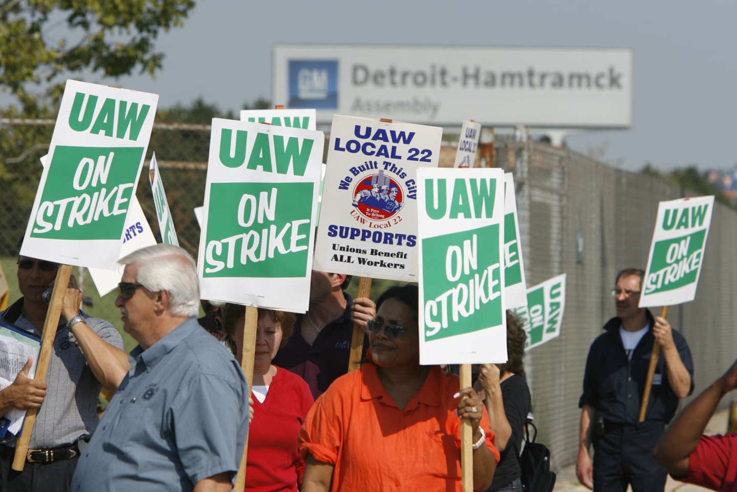 UAW crows that its strike against automakers paved victory on 8 key ...