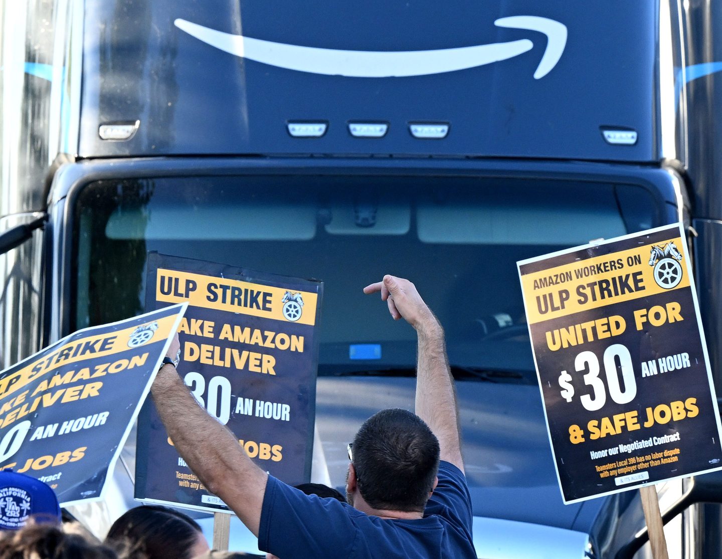 Leaked Amazon memo reveals plans to fight ‘labor agitation’ and ...