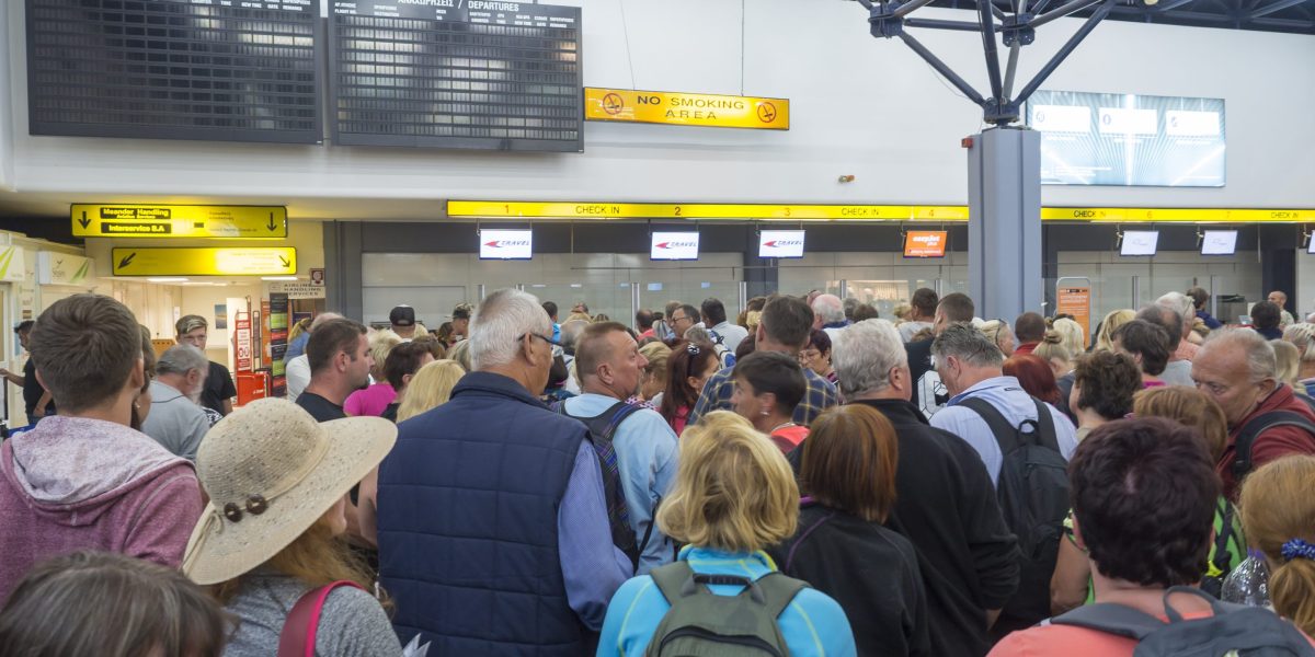 Airline ranking for on-time flights: Delta, Southwest, and Air Canada ...