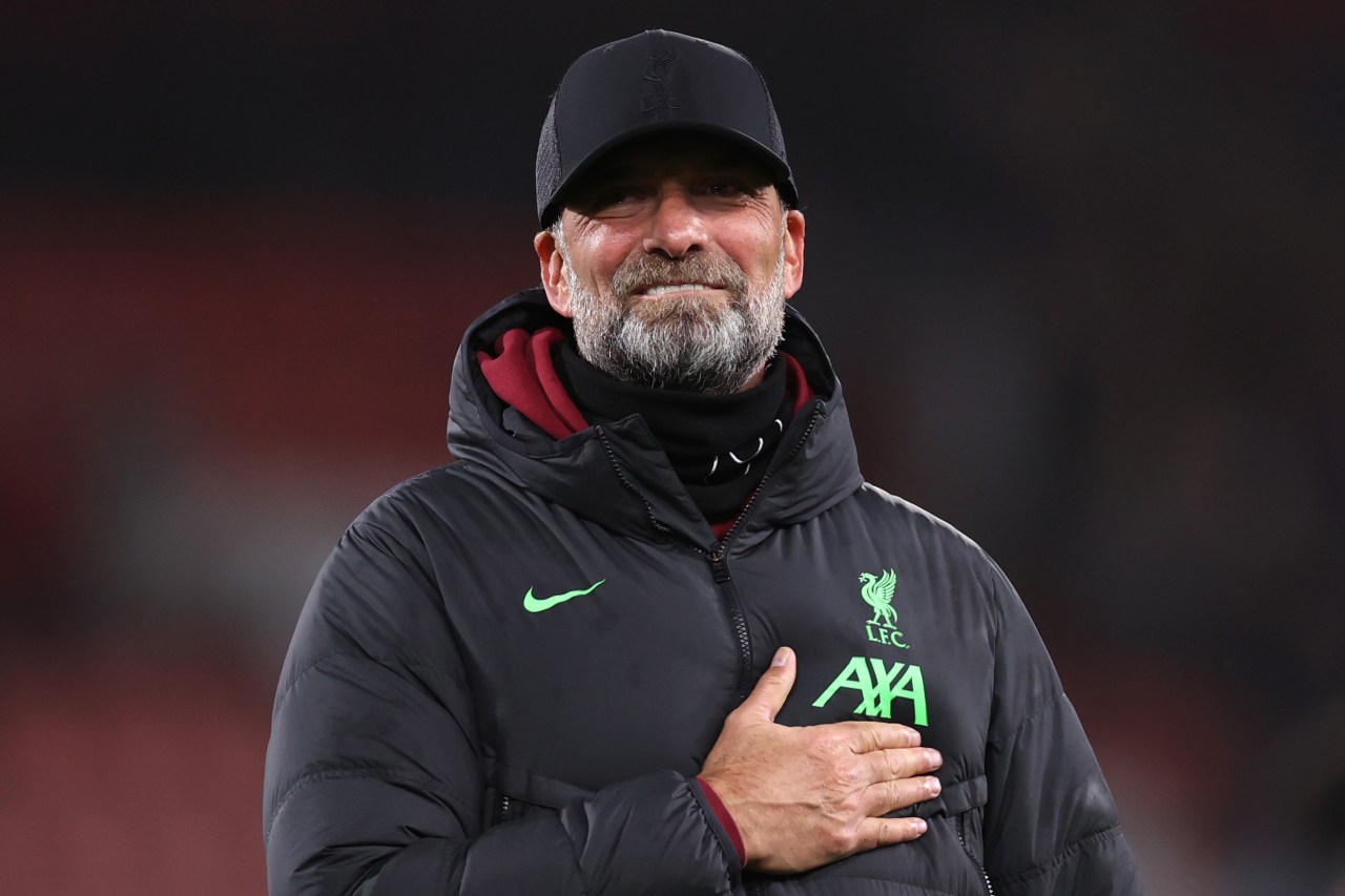 Liverpool coach Jürgen Klopp shocks soccer world with sudden ...