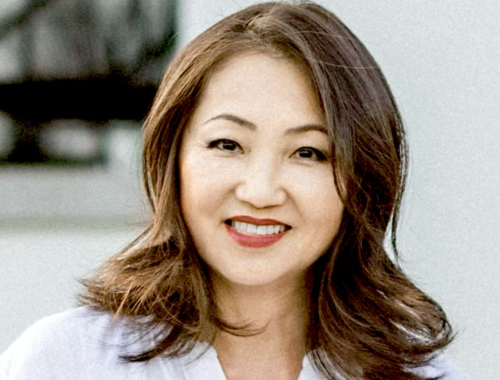 Apple's VP of finance is the new CFO at Sonos. Here's what prepared her ...